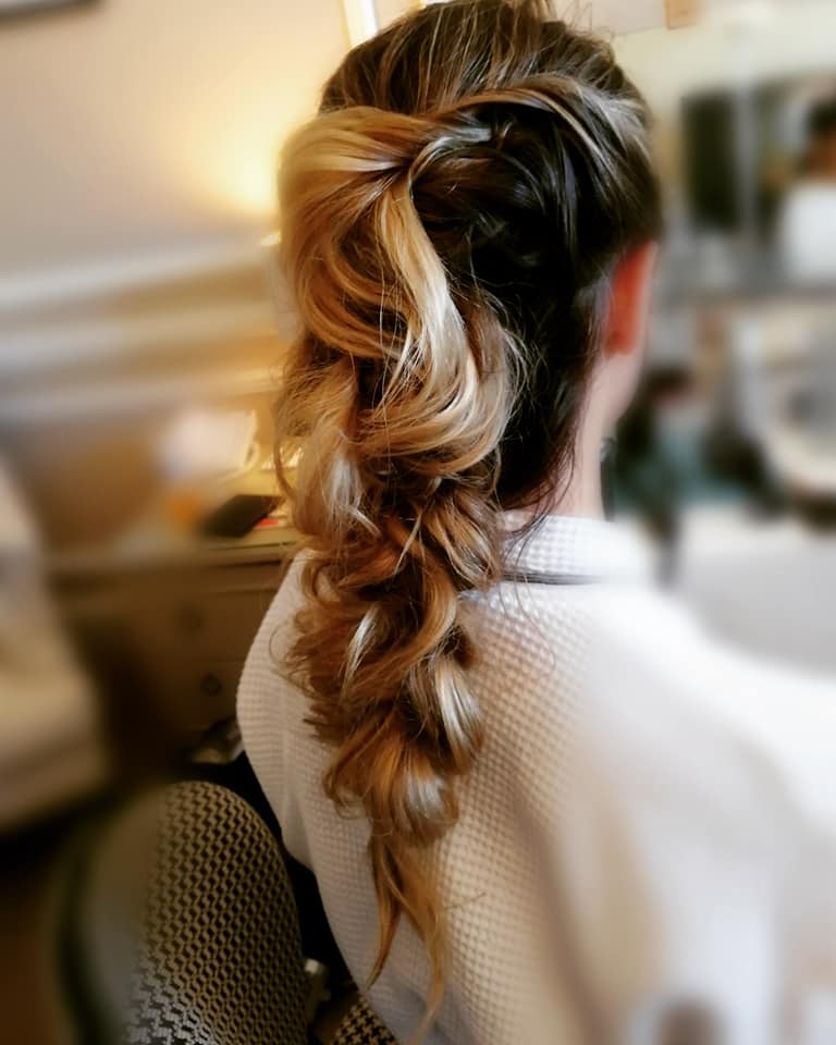 Coiffure Glamour – Leslie Azur